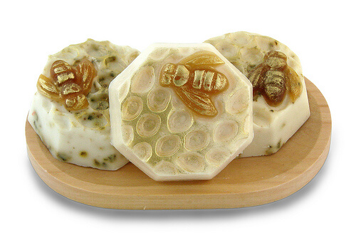 Bee & Honeycomb Soap Tutorial - Soap Queen